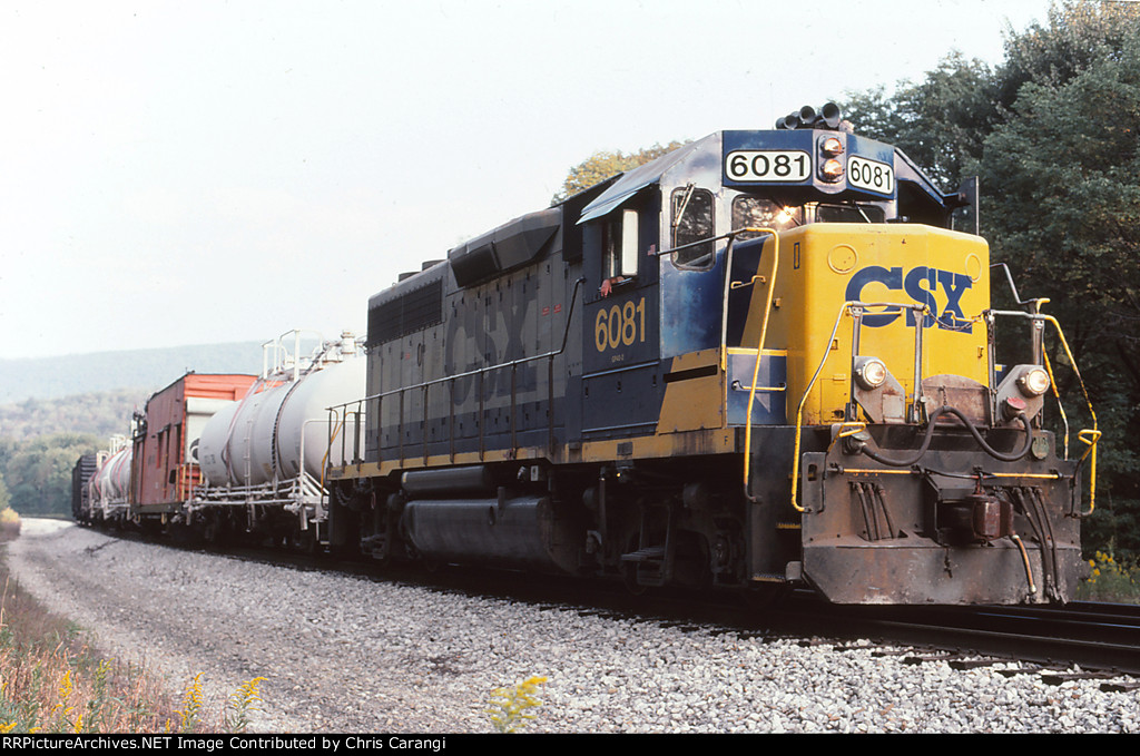 CSXT 6081 on W044-10